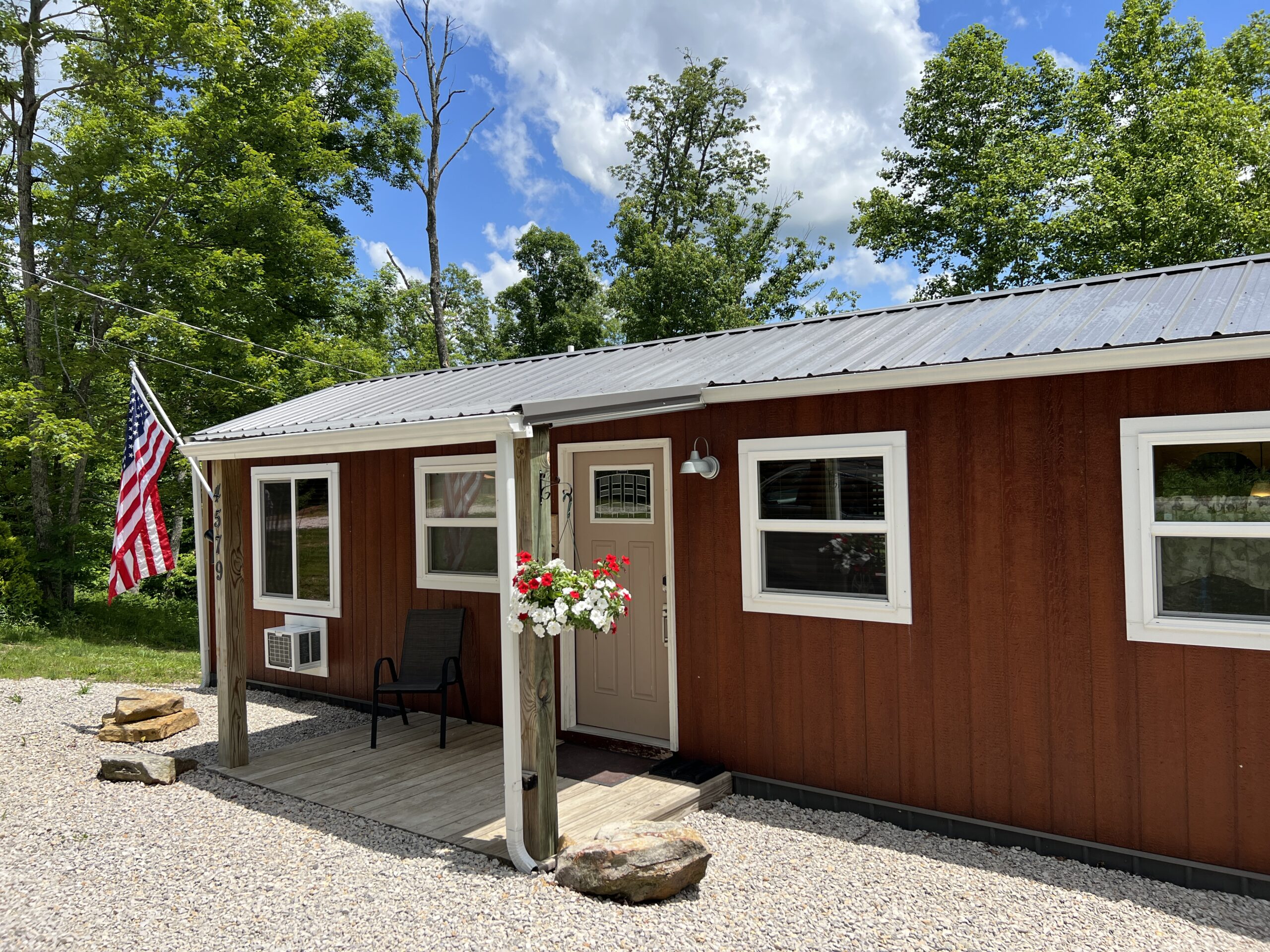 Photos - Lil' Red Cabin